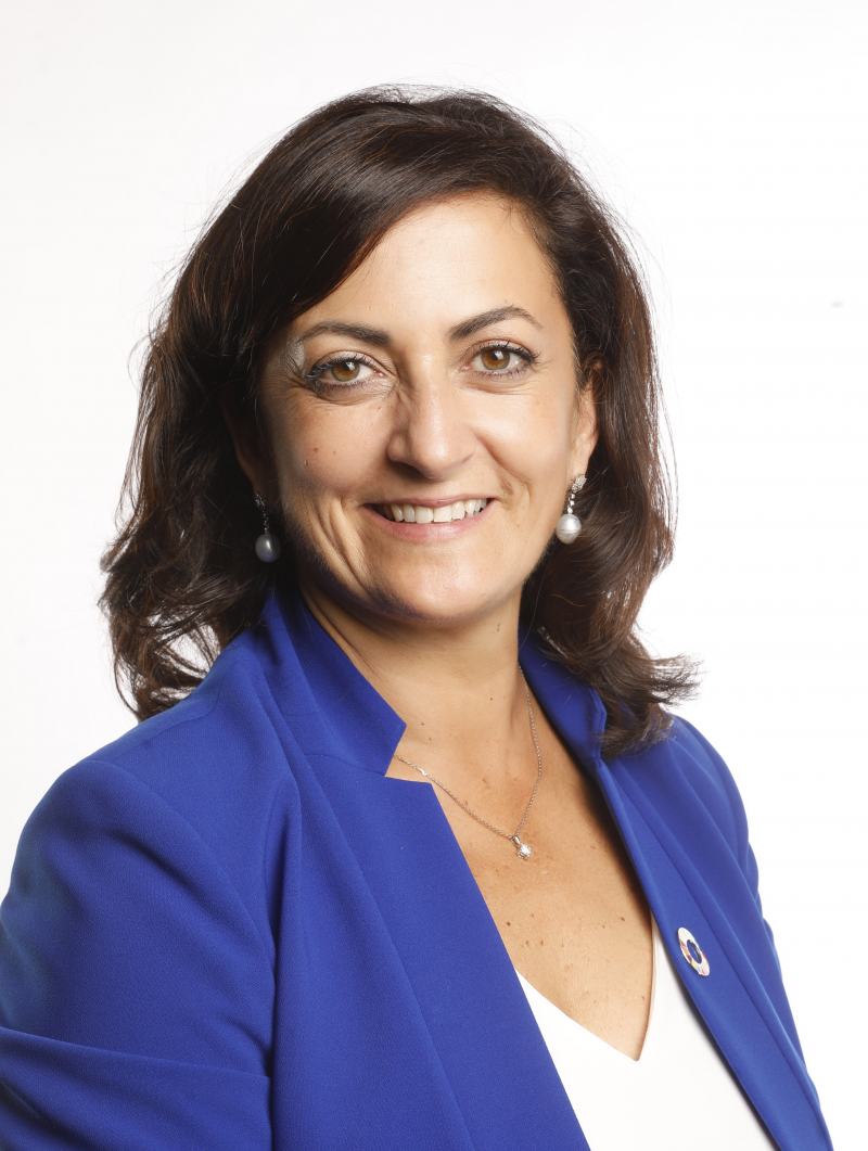 El Gobierno de Andreu toma posesión con Raquel Romero como consejera ...